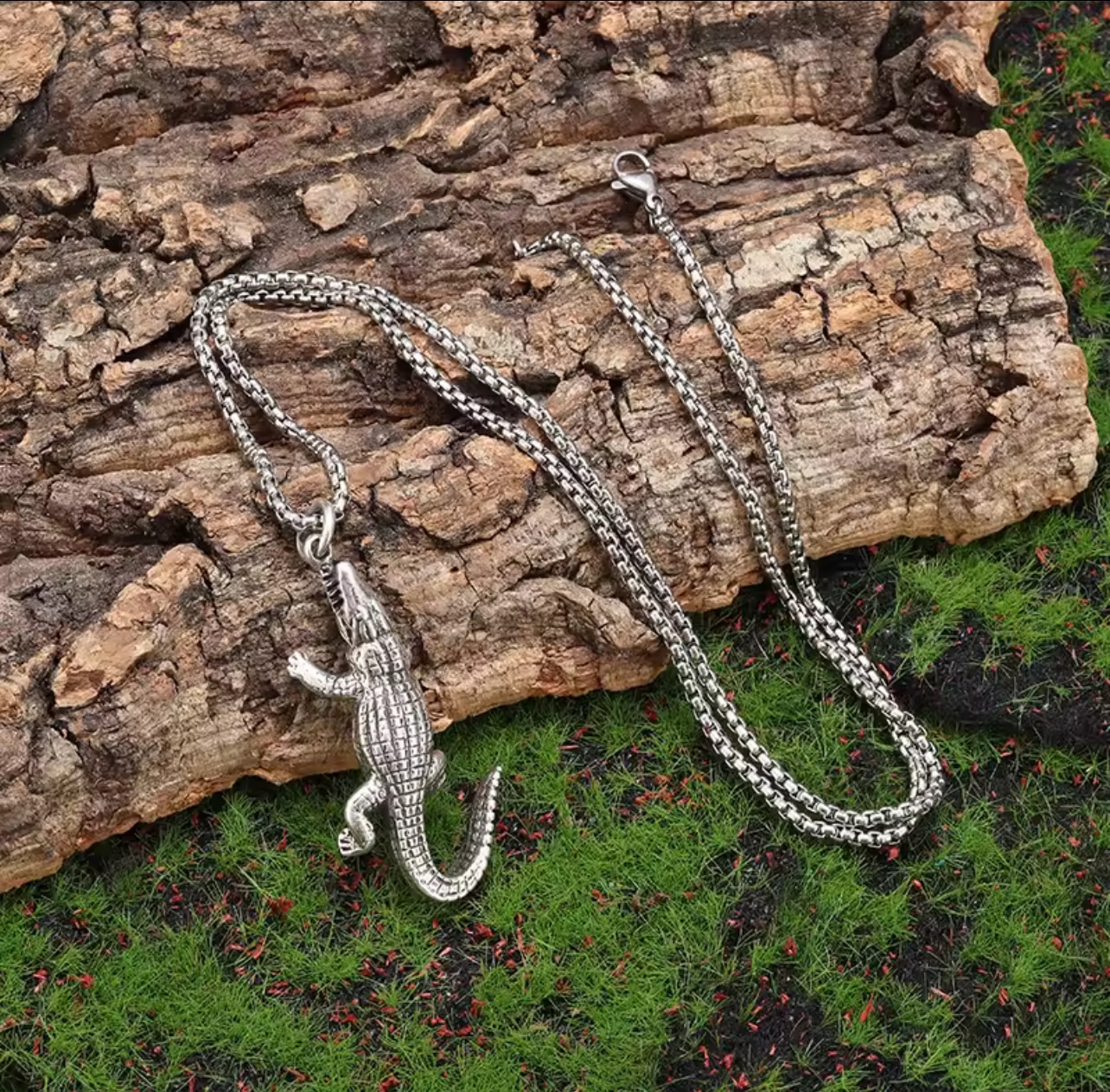 Manly Alligator Chain - Louisiana Gifts and Gallery, Inc.